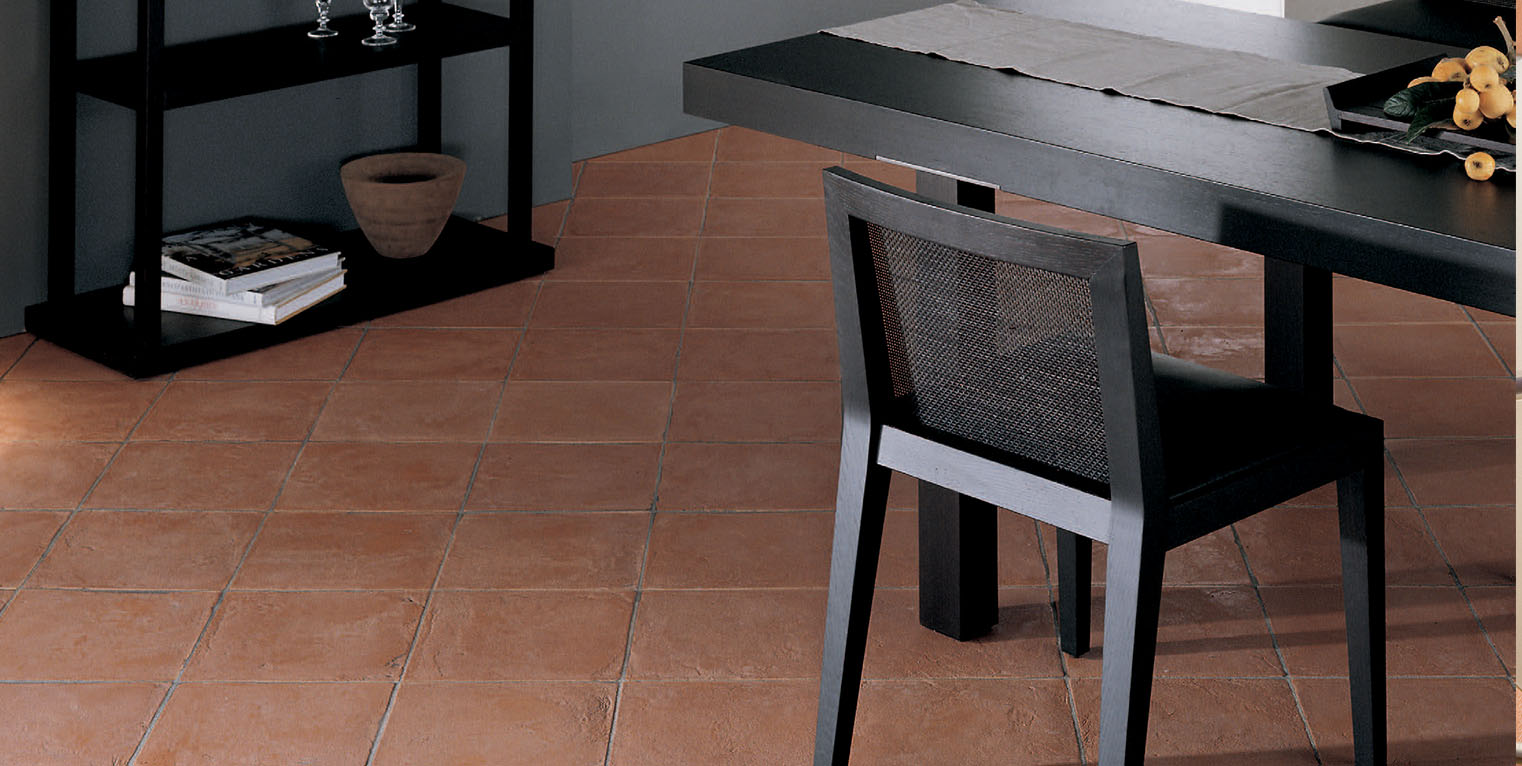 Cotto fatto a mano tradizionale - Il Ferrone